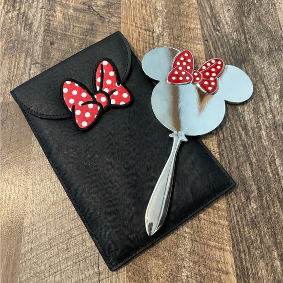 Disney | Accessories | Disney Minnie Mouse Handheld Mirror With Dust ...